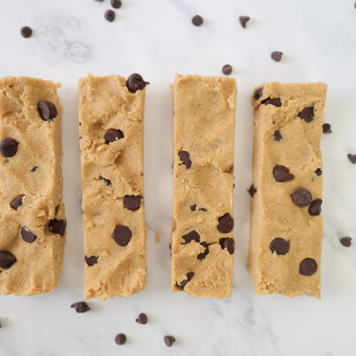 Homemade Peanut Butter Chocolate Chip Protein Bars - Flourish Without Flour